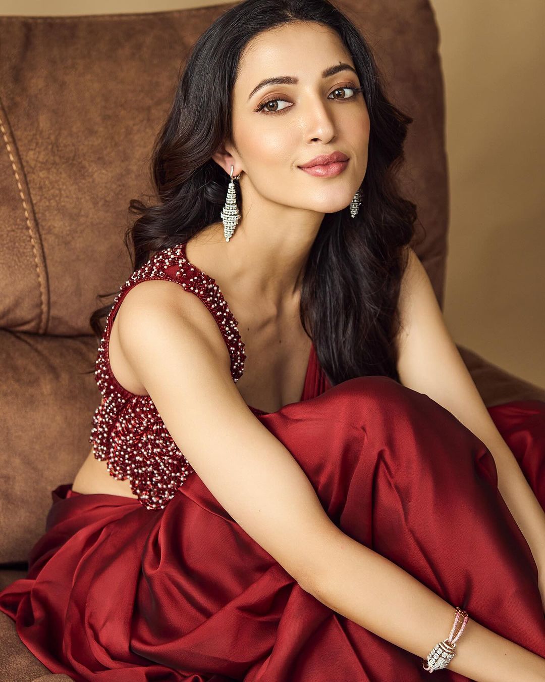 సొగసుల విందుతో సెగలు పుట్టిస్తున్న నేహా శెట్టి.. డోస్ రెట్టింపు చేసి ...