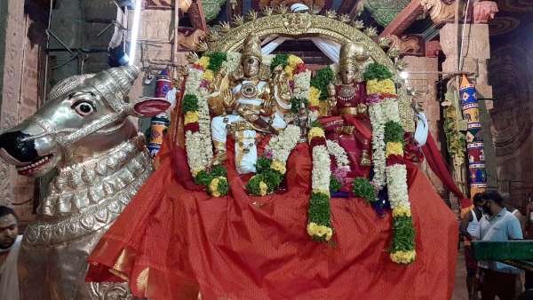 மதுரை மக்கள் ஒன்று கூடி கொண்டாடும் சித்திரை திருவிழாவின் சிறப்பு பற்றி ...