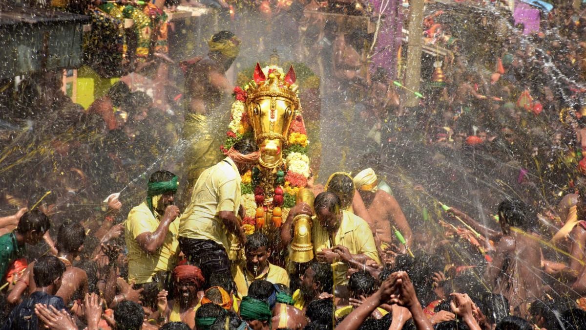 மதுரை மக்கள் ஒன்று கூடி கொண்டாடும் சித்திரை திருவிழாவின் சிறப்பு பற்றி ...