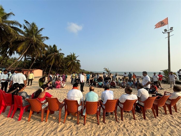 ಡಾ.ವಿ.ಎಸ್.ಆಚಾರ್ಯ ಅವರ ಧರ್ಮಪತ್ನಿ ಆಶೀರ್ವಾದ ಪಡೆದು ಭಾವುಕರಾದ ಕೋಟ ಶ್ರೀನಿವಾಸ ...