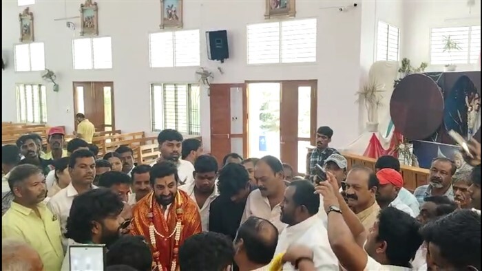 ಚಿಕ್ಕಬಳ್ಳಾಪುರ: ಕಾಂಗ್ರೆಸ್ ಅಭ್ಯರ್ಥಿ ರಕ್ಷಾ ರಾಮಯ್ಯ ನಾಮಪತ್ರ ಸಲ್ಲಿಕೆ ...