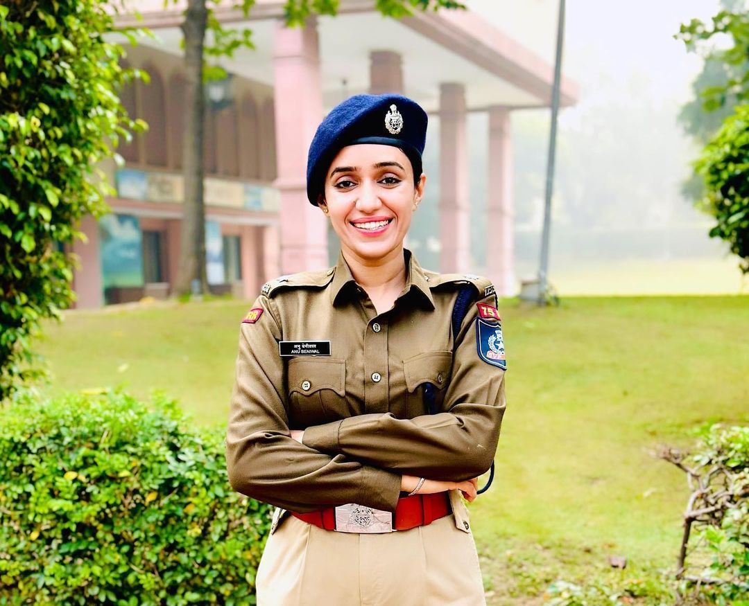 IPS Anu Beniwal: अब अनु बेनीवाल की लव स्‍टोरी वायरल, साथी आईपीएस आयुष ...
