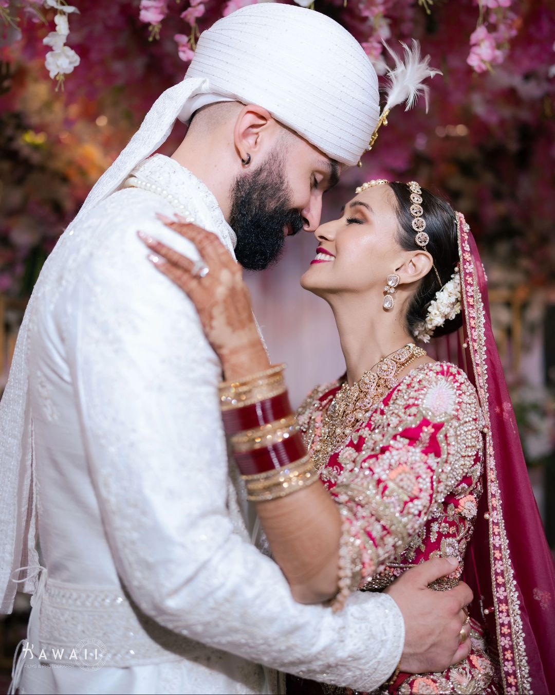 क्रिसैन बैरेटो ने रचाई शादी, सुर्ख लाल जोड़े में बला की खूबसूरत लगीं ...