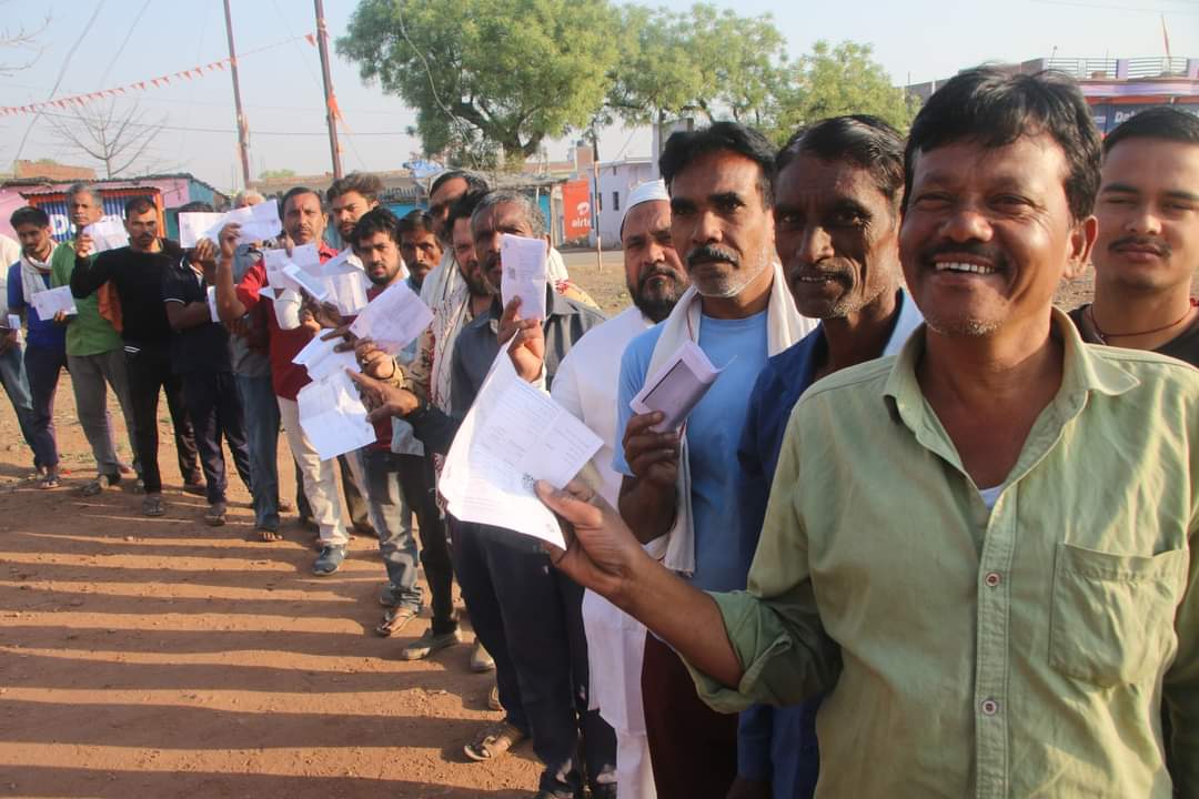 Madhya Pradesh Lok Sabha Election 2024 Phase 2 Voting Photos - Oneindia