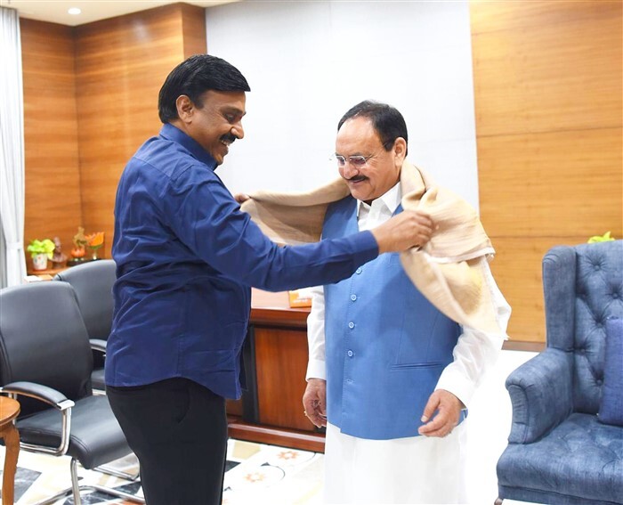 Gali Janardhan Reddy: ಜೆಪಿ ನಡ್ಡಾ, ಬಿಎಲ್ ಸಂತೋಷ್‌ರನ್ನು ಭೇಟಿಯಾದ ಗಣಿ ಧಣಿ ...