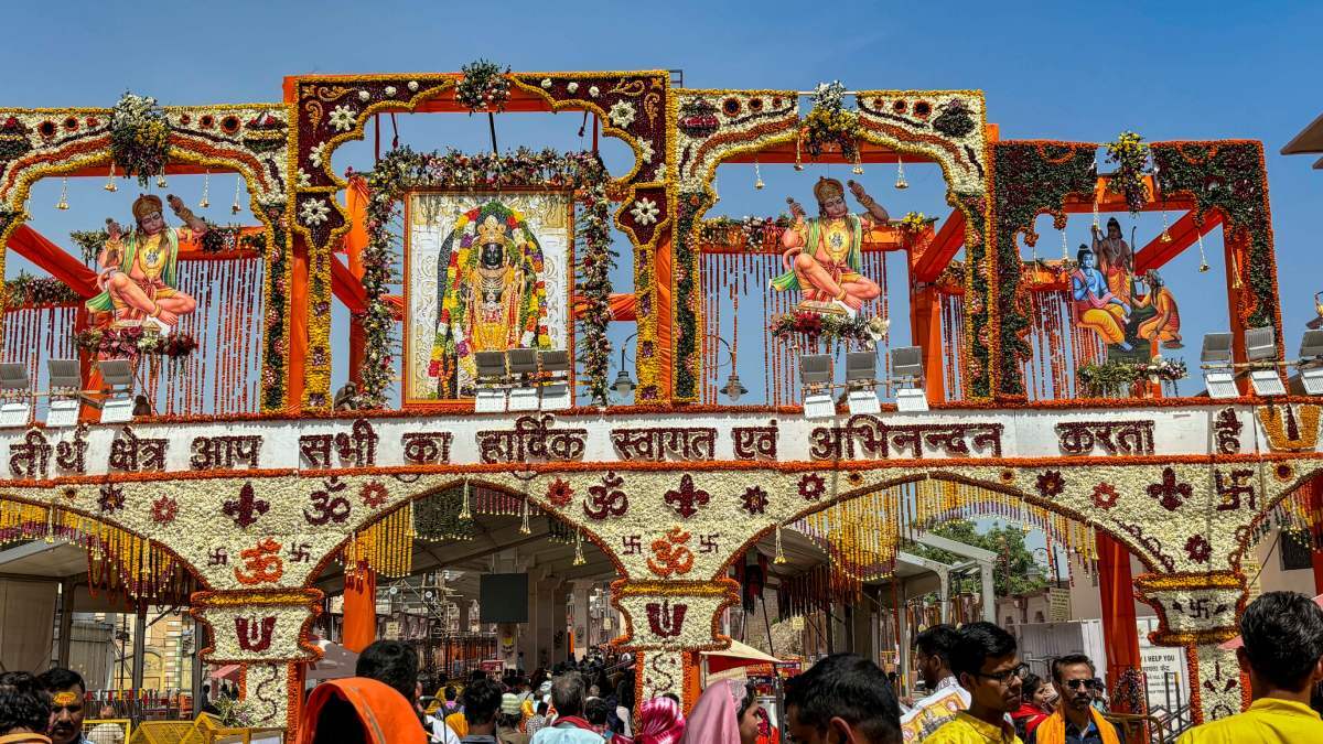 Photos: ರಾಮ ನವಮಿಯಿಂದ ರಾಮಮಯವಾದ ಅಯೋಧ್ಯೆ: ರಾಮಲಲ್ಲಾನ ಹಣೆಗೆ ಸೂರ್ಯನಿಂದ ತಿಲಕ ...