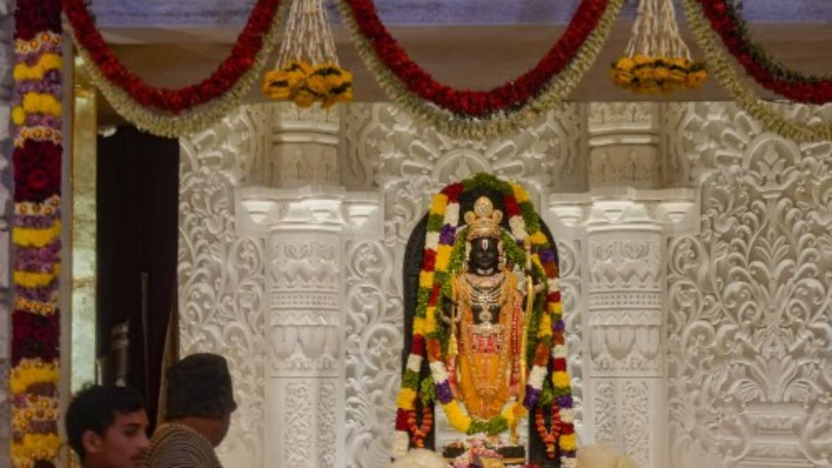 Photos: ರಾಮ ನವಮಿಯಿಂದ ರಾಮಮಯವಾದ ಅಯೋಧ್ಯೆ: ರಾಮಲಲ್ಲಾನ ಹಣೆಗೆ ಸೂರ್ಯನಿಂದ ತಿಲಕ ...