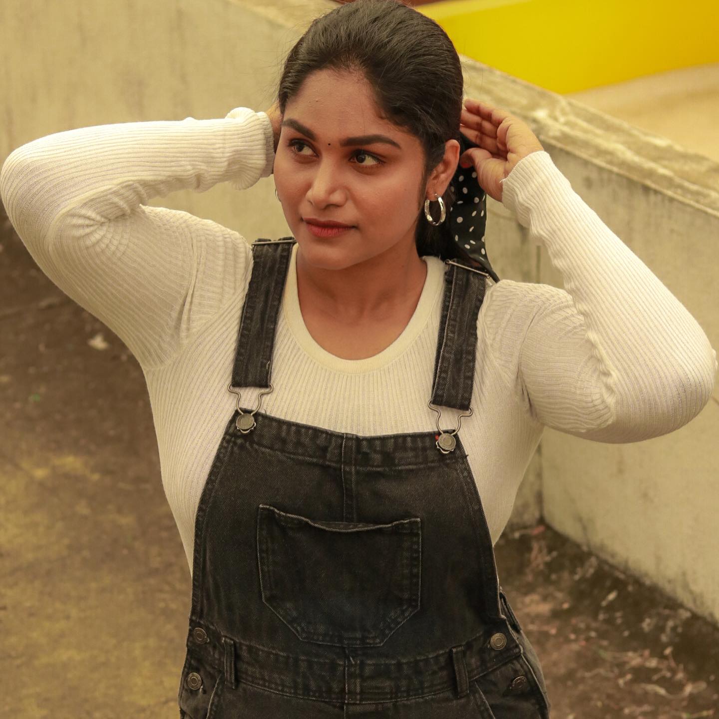 சேலையில் கண்ணைப்பறிக்கும் அழகு.. விஜய் டிவி ரோஜா ஸ்ரீ-யின் கலக்கல் போட்டோஸ்! | Stunning Saree ...