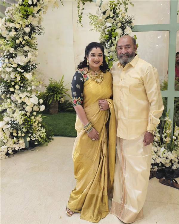 ஷங்கர் மகளின் இரண்டாம் திருமணத்தில்.. குடும்பத்துடன் கலந்துகொண்ட ...