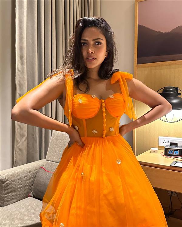 நிறைமாத கர்ப்பிணியாக போட்டோஷூட் நடத்திய அமலா பால்.. வெளியான லேட்டஸ்ட் ...