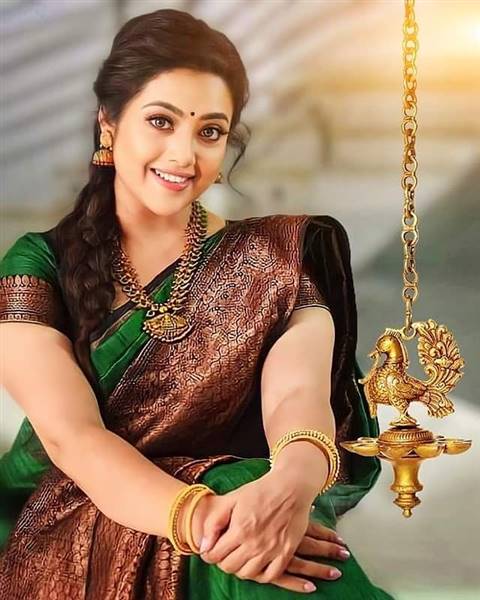 மஞ்சள் கலர் சுடிதாரில் நடிகை மீனாவா இது? இணையத்தை கலக்கும் லேட்டஸ்ட் ...