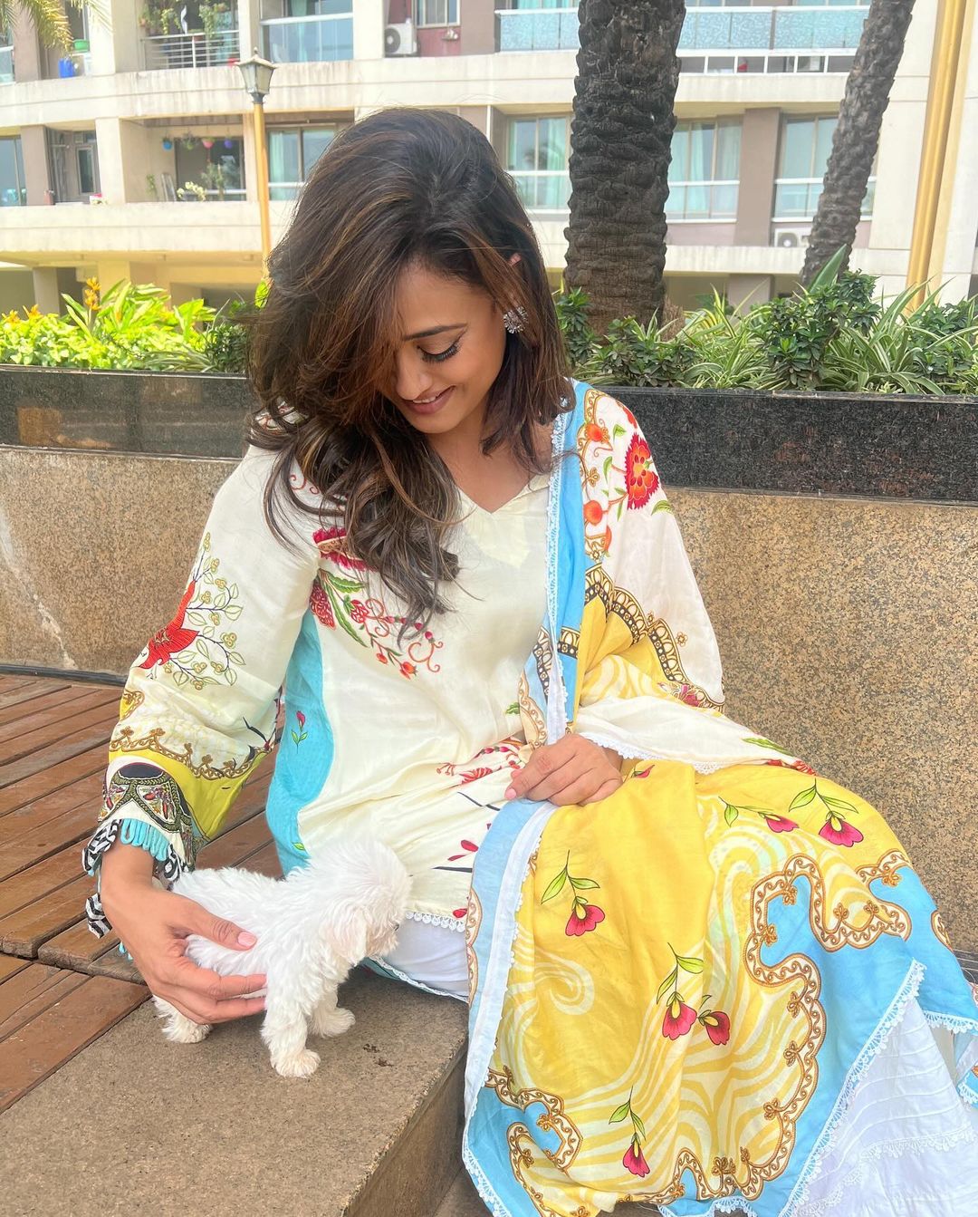 सिंपल सूट में सादगी से कहर बरपाती हुईं नजर आईं श्वेता तिवारी, कातिलाना ...