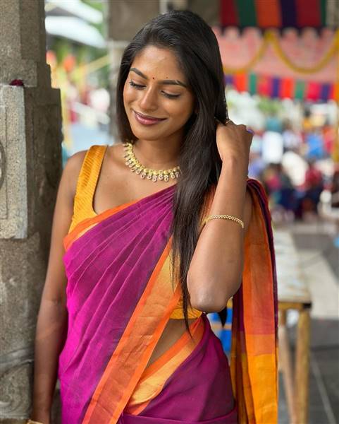 நெத்தியில் பட்டையுடன், பக்தி பரவசமாய் மாறிய பிக் பாஸ் பிரபலம்.. எந்த ...