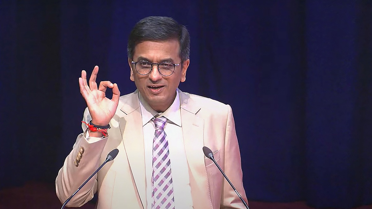 DY Chandrachud: 'सुबह 3.30 पर उठना, 1 घंटे योगा', 64 साल की उम्र में ...
