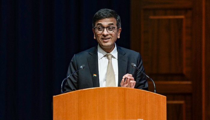 DY Chandrachud: 'सुबह 3.30 पर उठना, 1 घंटे योगा', 64 साल की उम्र में ...