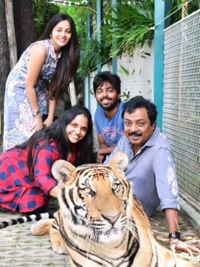 முடிவுக்கு வந்தது 11 வருட காதல் பயணம்.. ஜிவி பிரகாஷ் - சைந்தவியின் ...