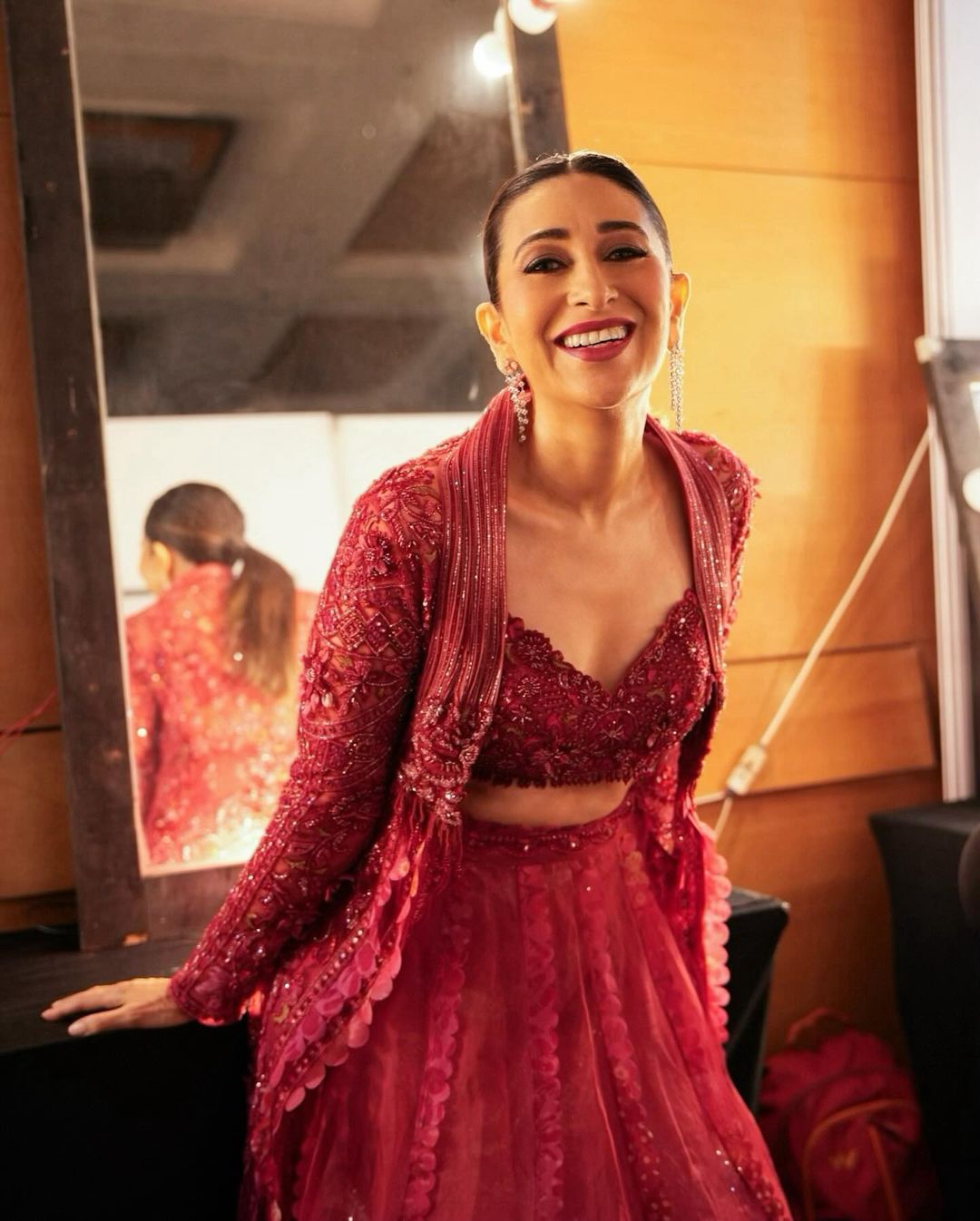 आखिर कैसे करिश्मा से 'लोलो' बन गई कपूर खानदान की लाडली? सरेआम एक्ट्रेस ...