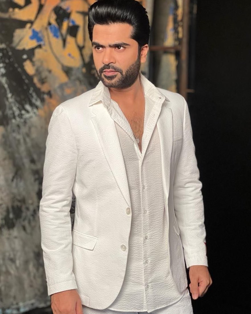 பீப் சாங் முதல் ரெட் கார்ட் வரை.. சிம்புவை கதற வைத்த சர்ச்சைகள் ...