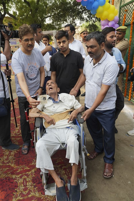 Lok Sabha Election Phase 5 Voting Photos | Lok Sabha Election Phase 5 ...