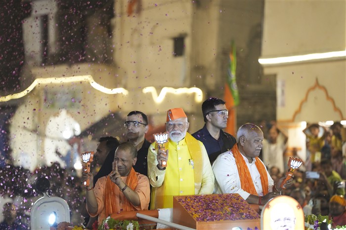 PM Modi Roadshow In Ayodhya Photos | PM Modi Ram Temple Visit Pics | PM Modi Roadshow With Yogi ...