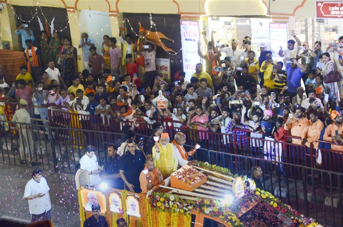 PM Modi Roadshow In Ayodhya Photos | PM Modi Ram Temple Visit Pics | PM Modi Roadshow With Yogi ...