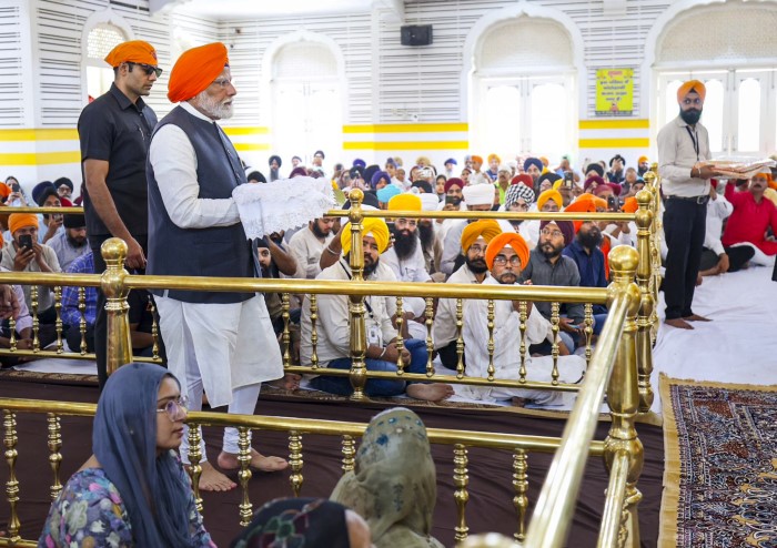 PM Modi Visits Gurudwara In Patna | PM Modi Bihar Rally Photos | PM Modi In Patna | Lok Sabha ...