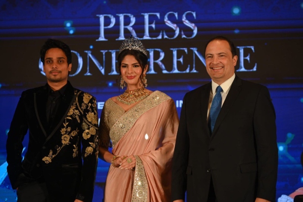 भारत पहुंची मिस यूनिवर्स 2023 शेन्निस पलासियोस को भा रहा बटर चिकन, किया ...