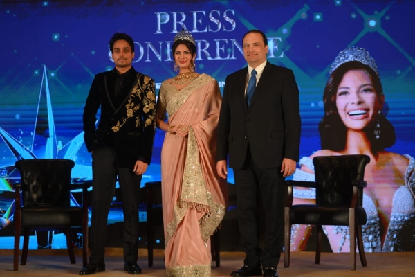 भारत पहुंची मिस यूनिवर्स 2023 शेन्निस पलासियोस को भा रहा बटर चिकन, किया ...