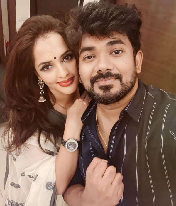 Jyothi Rai Photos: ಹಾಟ್ ಬೆಡಗಿ ನಟಿ ಜ್ಯೋತಿ ರೈ ಕಪ್ಪು ಬಣ್ಣದ ಡ್ರೆಸ್‌ನಲ್ಲಿ ...