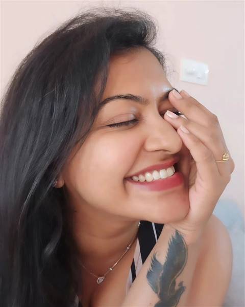 க்யூட்டான சிரிப்பால், ரசிகர்களின் கவனம் ஈர்த்த ரக்ஷிதா.. ட்ரெண்டாகும் ...