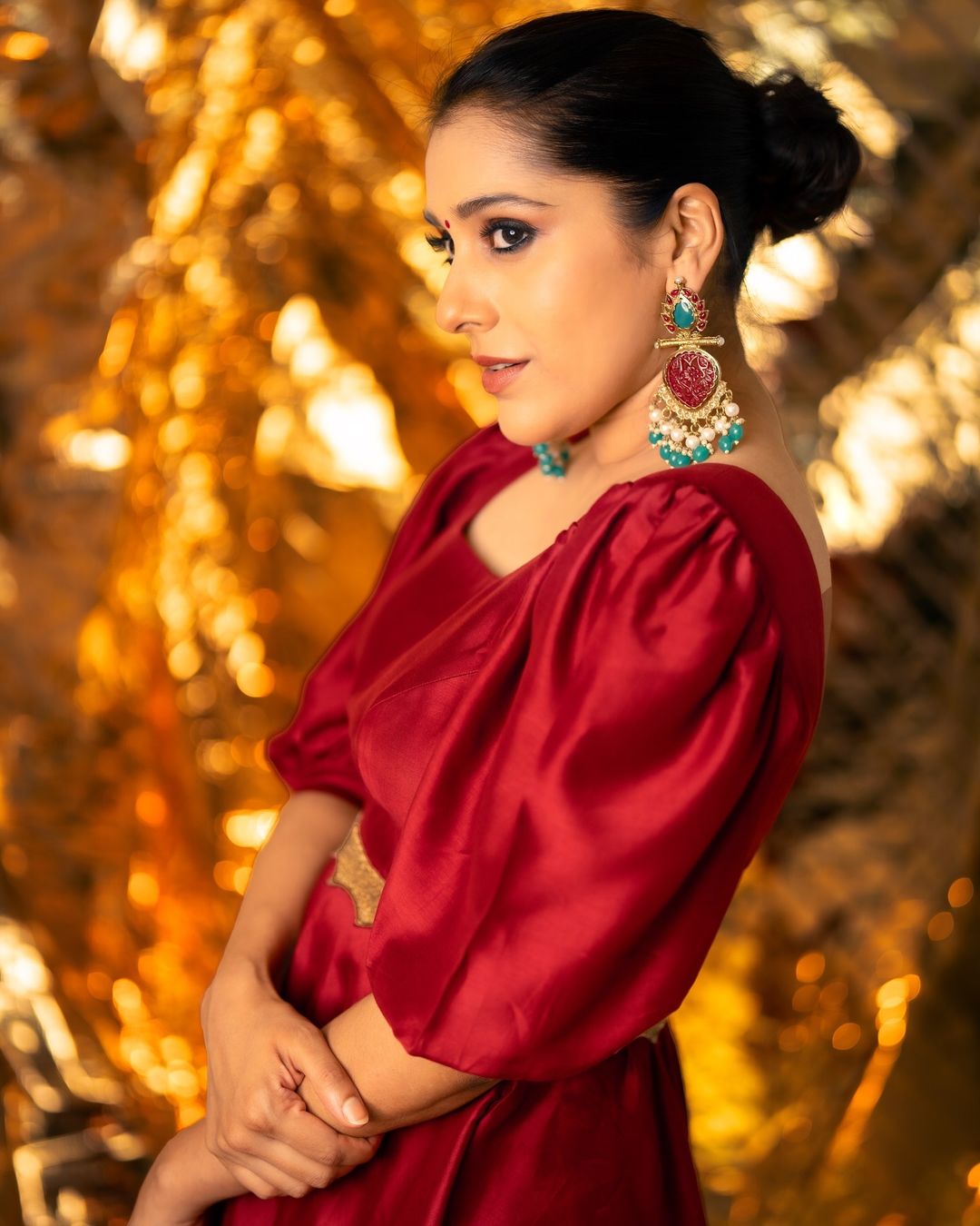 రష్మి గౌతమ్ అందాల హోయలు.. సొగసులతో చిచ్చు పెట్టేస్తోందిగా! | Actress ...