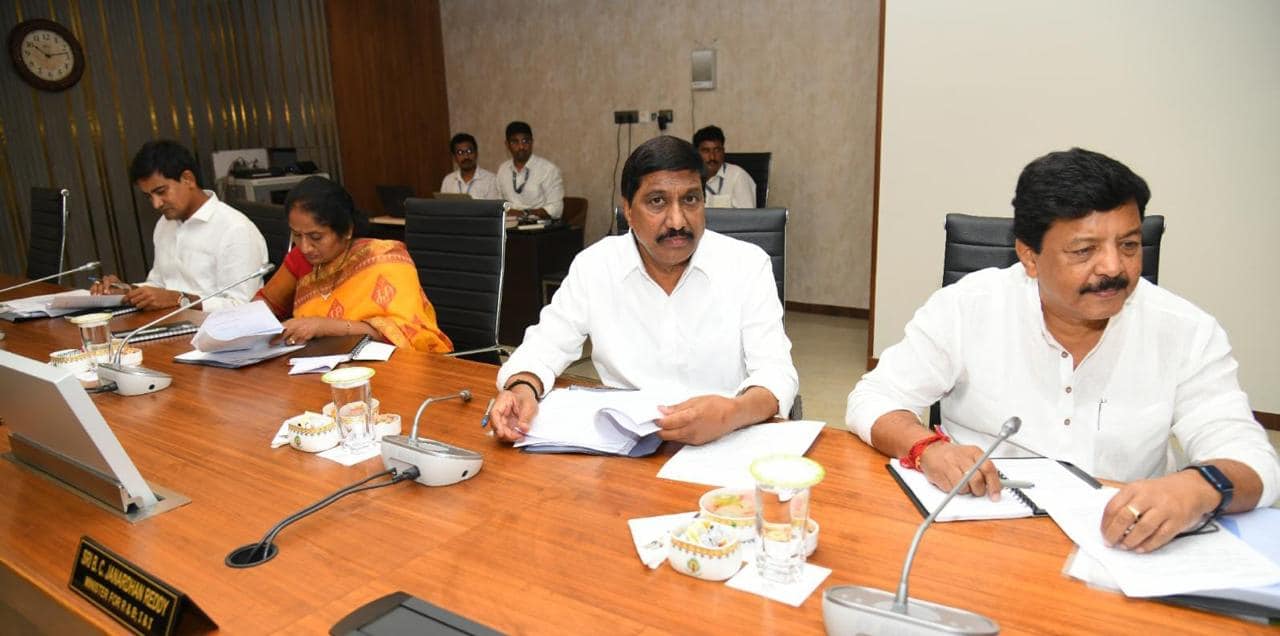 ఏపీ కేబినెట్ భేటీ.. ల్యాండ్ టైటిలింగ్ చట్టం రద్దుకు ఆమోదం.. | AP Cabinet Approves Repeal Of Land ...