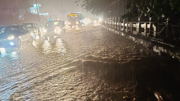 Photos of Bengaluru Rain: ಬೆಂಗಳೂರಿಗರಿಗೆ ಮುಂಗಾರು ಮಳೆ ಆರಂಭದಲ್ಲೇ ಶಾಕ್: ಜನ ತತ್ತರ | Bengaluru Rain ...