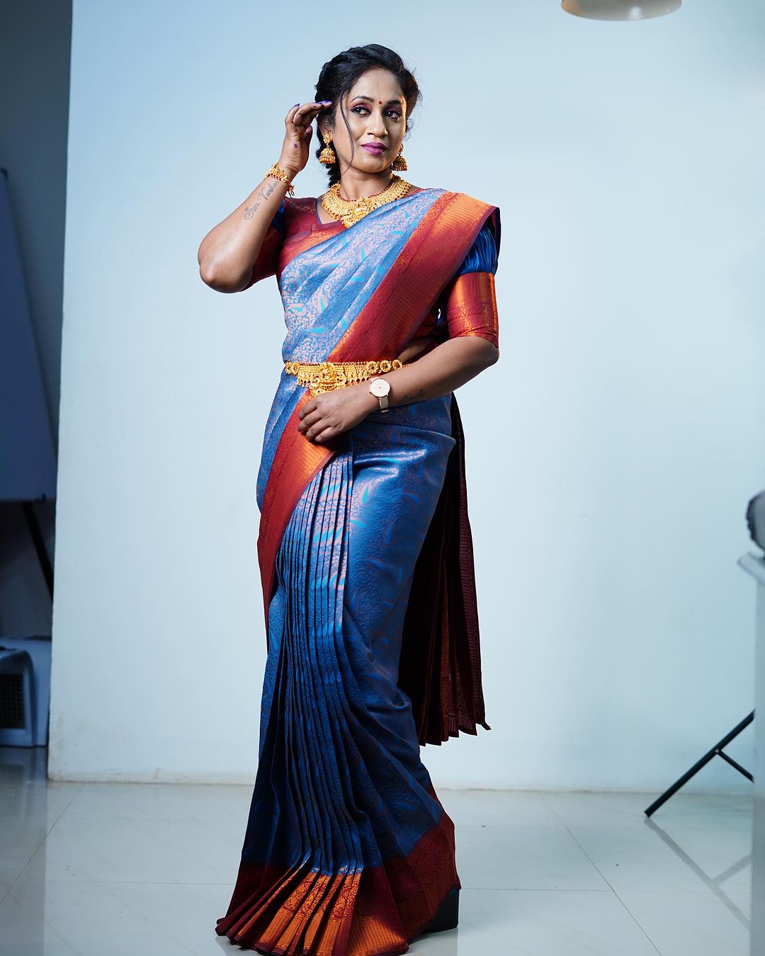 பிக்பாஸ் தாமரை செல்வியா இது? மாடர்ன் உடைக்கு மாறிட்டாங்களே ...