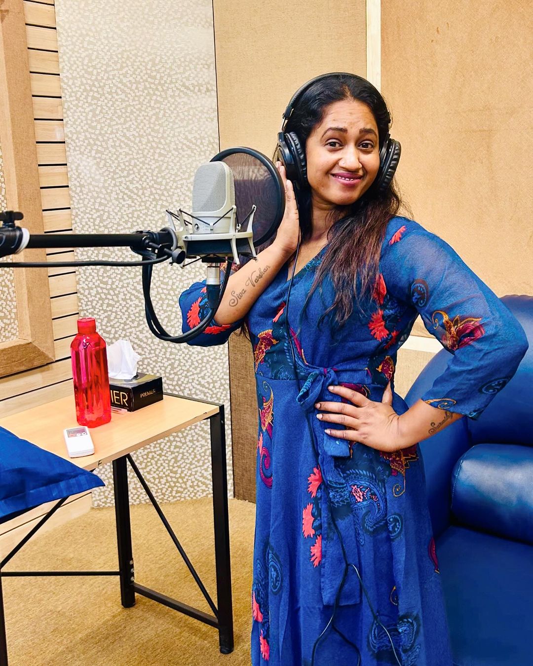 பிக்பாஸ் தாமரை செல்வியா இது? மாடர்ன் உடைக்கு மாறிட்டாங்களே ...