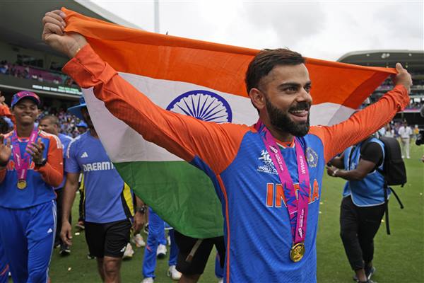 17 ஆண்டுகளுக்கு பின்.. 2வது முறையாக உலகக் கோப்பையை வென்ற இந்திய அணி ...