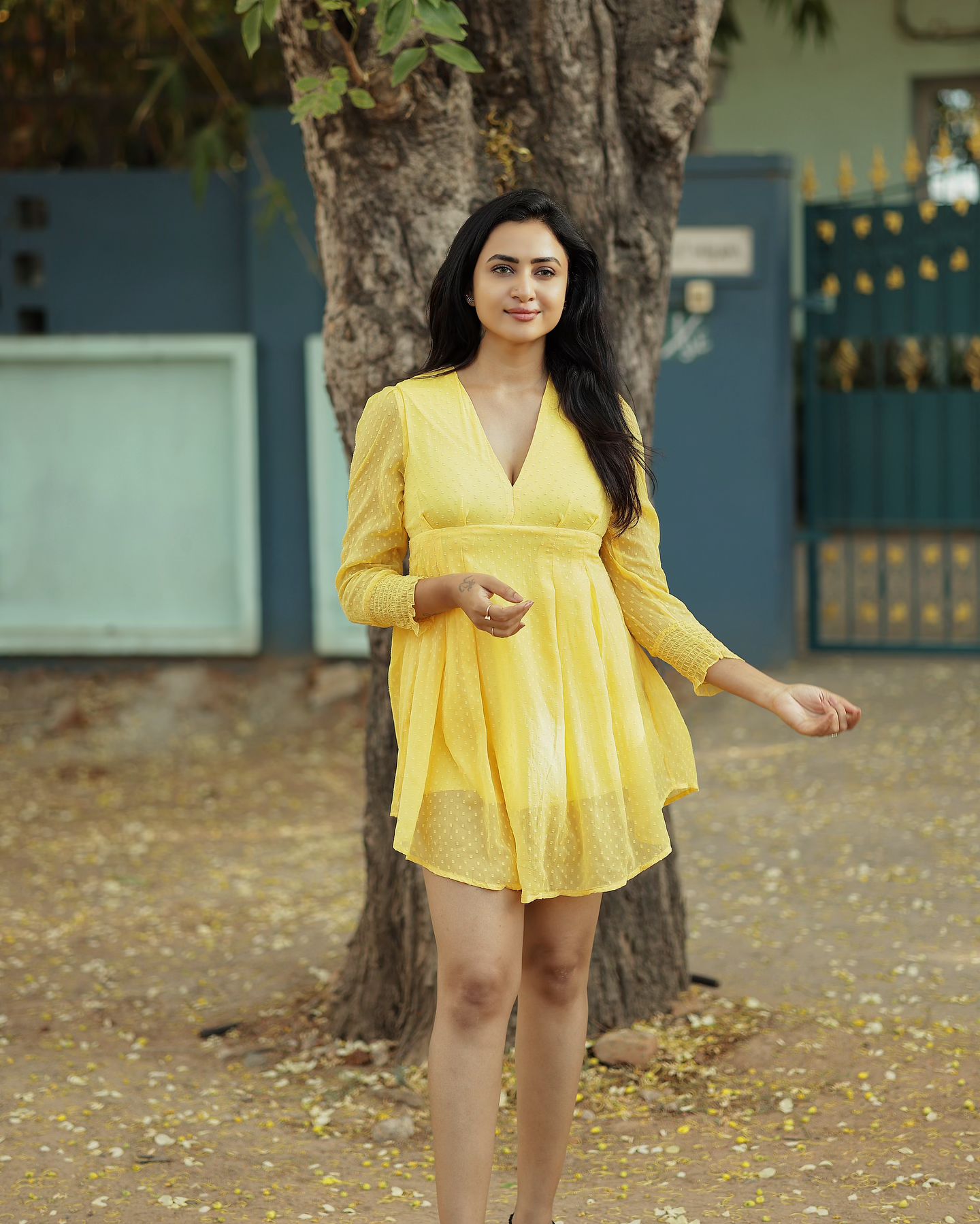 இவ்வளவு குட்டியான கவுனா.. கிளாமரில் கலக்கும் சீரியல் நடிகை.. பதறிய ரசிகர்கள்! | Janani Ashok ...