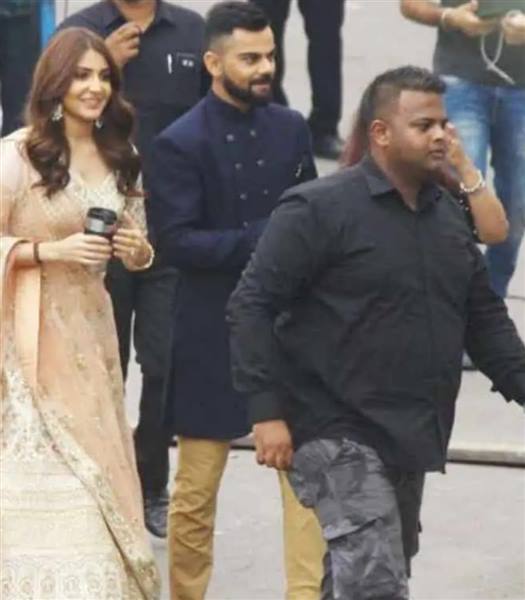 பாலிவுட் சினிமாவின் பணக்கார பாடி கார்டுகளின் லிஸ்ட்.. வருட வருமானம் ...