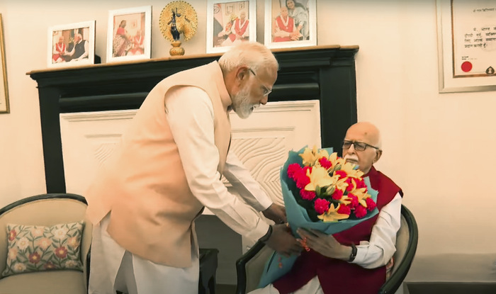 ఎల్‌.కె అడ్వాణీ, మురళీ మనోహార్ జోషితో నరేంద్ర మోదీ భేటీ. | Narendra ...
