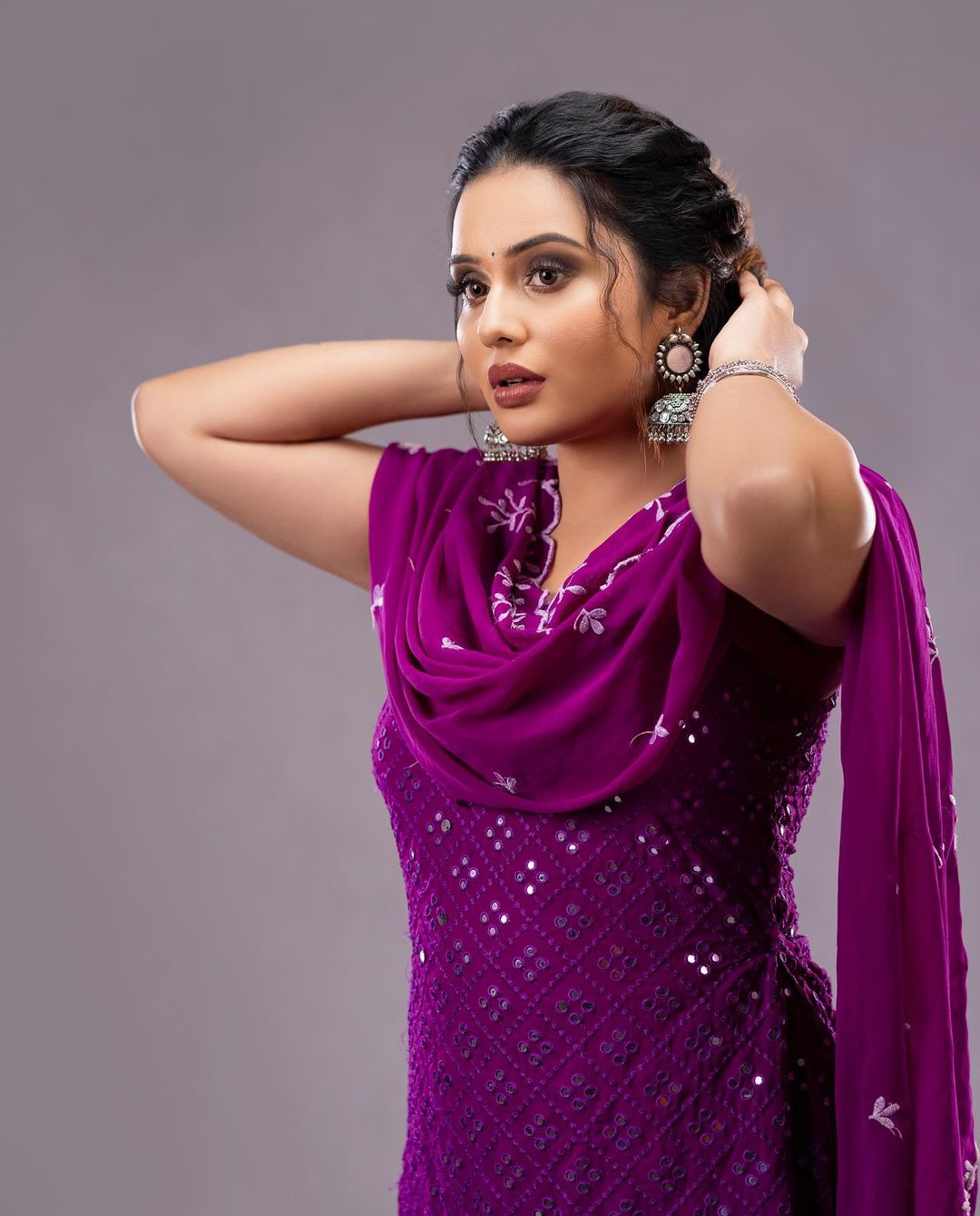 'அன்பே வா' சீரியல் நடிகை நிச்சயதார்த்தம்.. மாப்பிள்ளை இந்த நடிகரா? | Sun Tv Serial Actress Shree ...