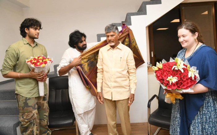 TDP Leader Chandrababu Naidu Meets Pawan Kalyan Photos | Chandra Babu Naidu Victory | Pawan ...