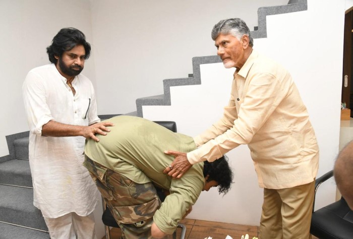 TDP Leader Chandrababu Naidu Meets Pawan Kalyan Photos | Chandra Babu Naidu Victory | Pawan ...