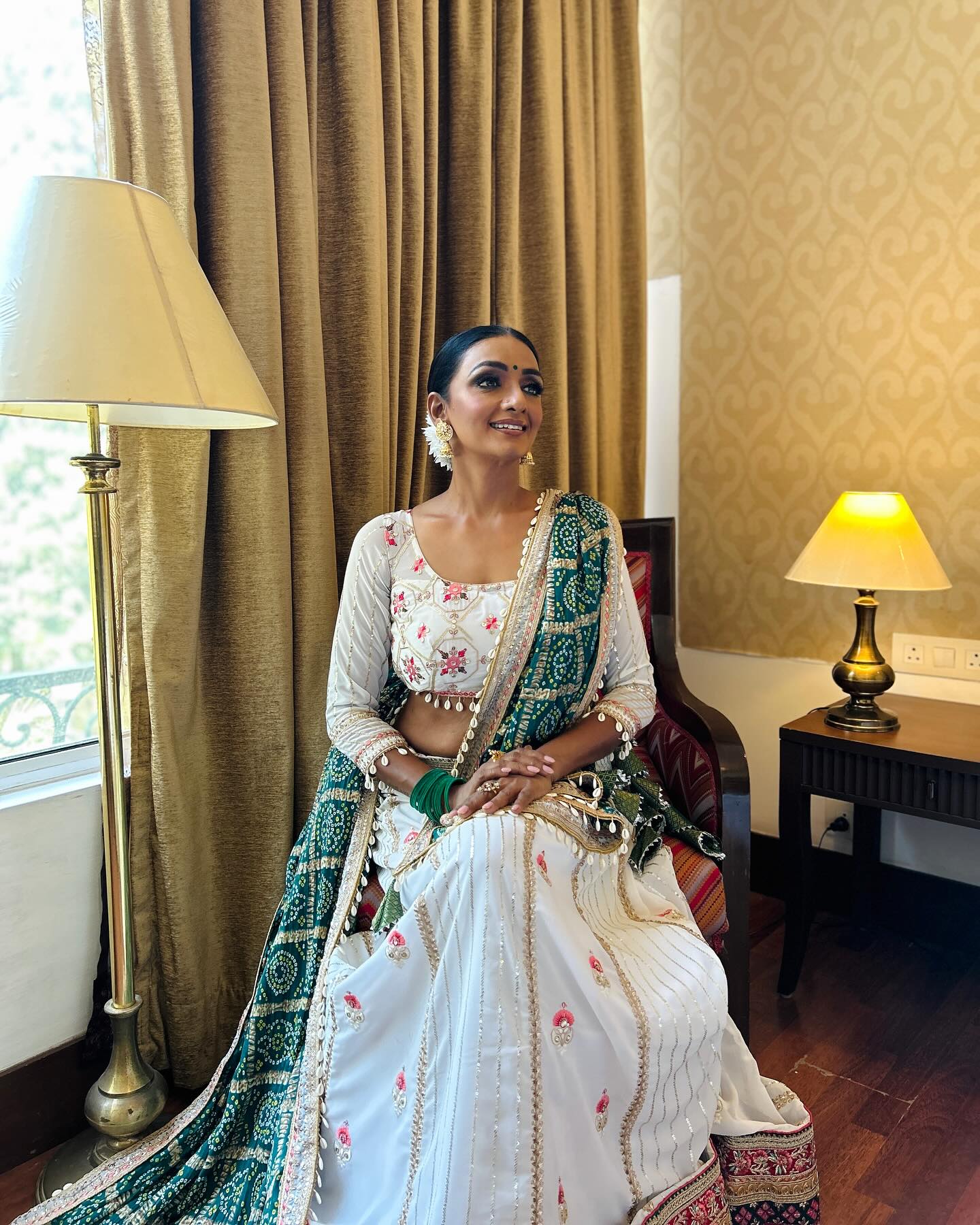 விஜயகாந்த், சத்யராஜ் பட நடிகையா இவங்க? 54 வயதில் குறையாத அழகு ...