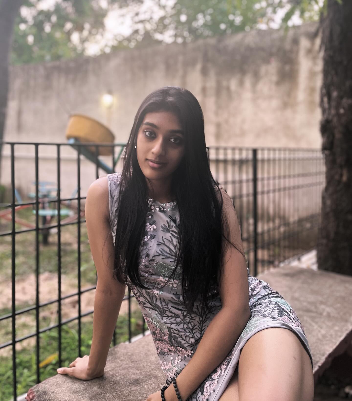 மாடர்ன் உடையில் கிளாமர் போஸ்.. இளசுகளை ஈர்க்கும் '96' பட நடிகையின் லேட்டஸ்ட் போட்டோஷூட்! | 96 ...