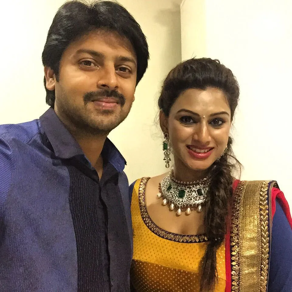 புது ஹீரோயின் கிடைச்சுட்டாங்க? நடிகர் ஸ்ரீகாந்தின் மகளை பாத்தீங்களா ...