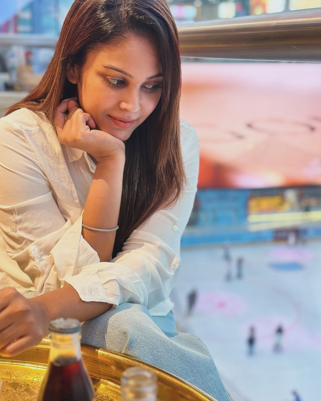 வெளிநாட்டில் ஜாலி ட்ரிப்.. நடிகை சாந்தினியின் வகேசன் போட்டோஸ் ...