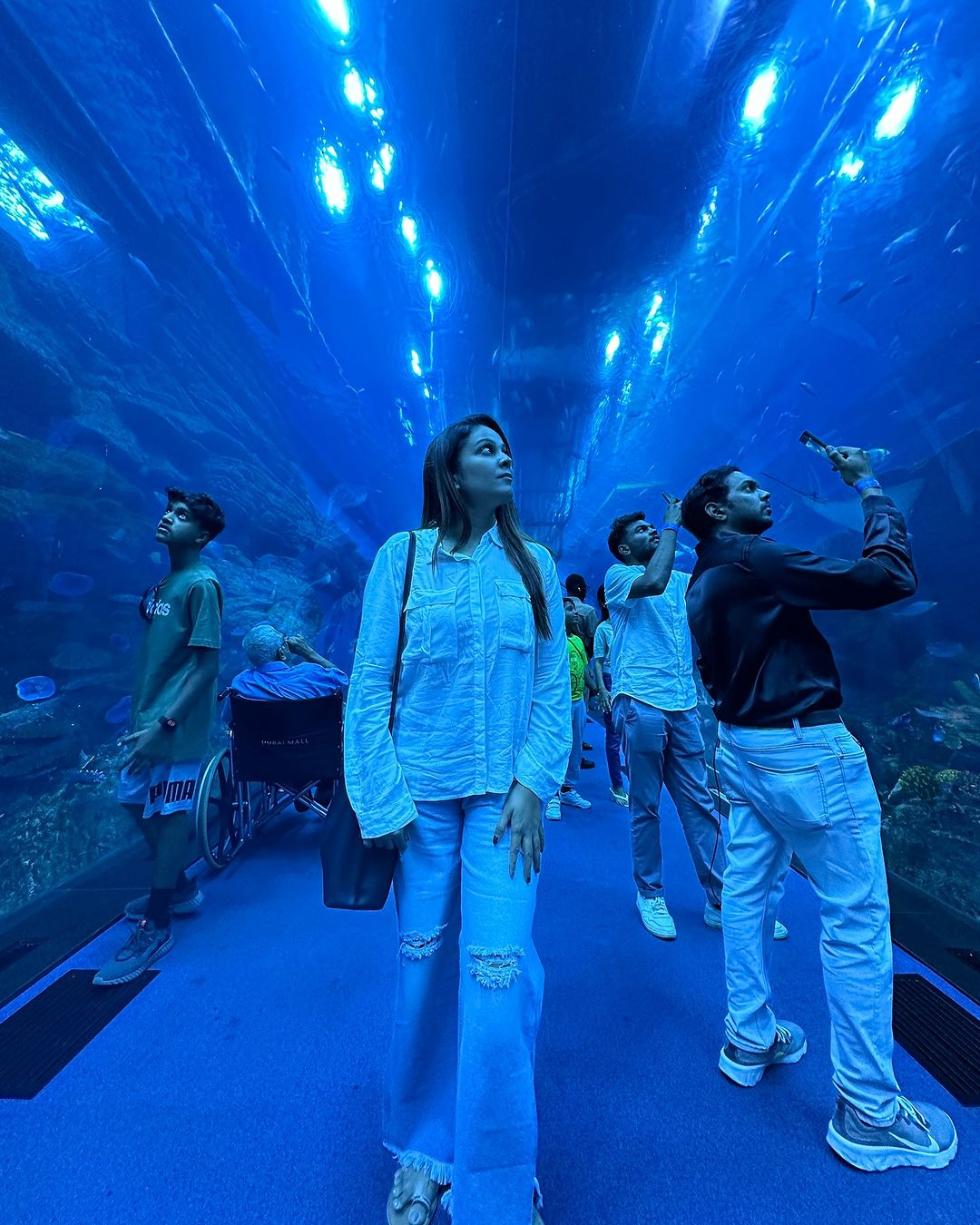 வெளிநாட்டில் ஜாலி ட்ரிப்.. நடிகை சாந்தினியின் வகேசன் போட்டோஸ் ...