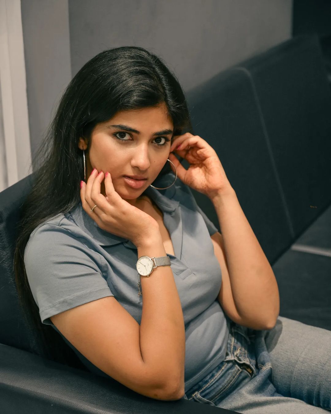 కవ్వించే చూపులతోనే కుర్రకారును చిత్తు చేస్తున్న ప్రజ్ఞా నగ్రా | Actress Pragya Nagra Is Crushing ...