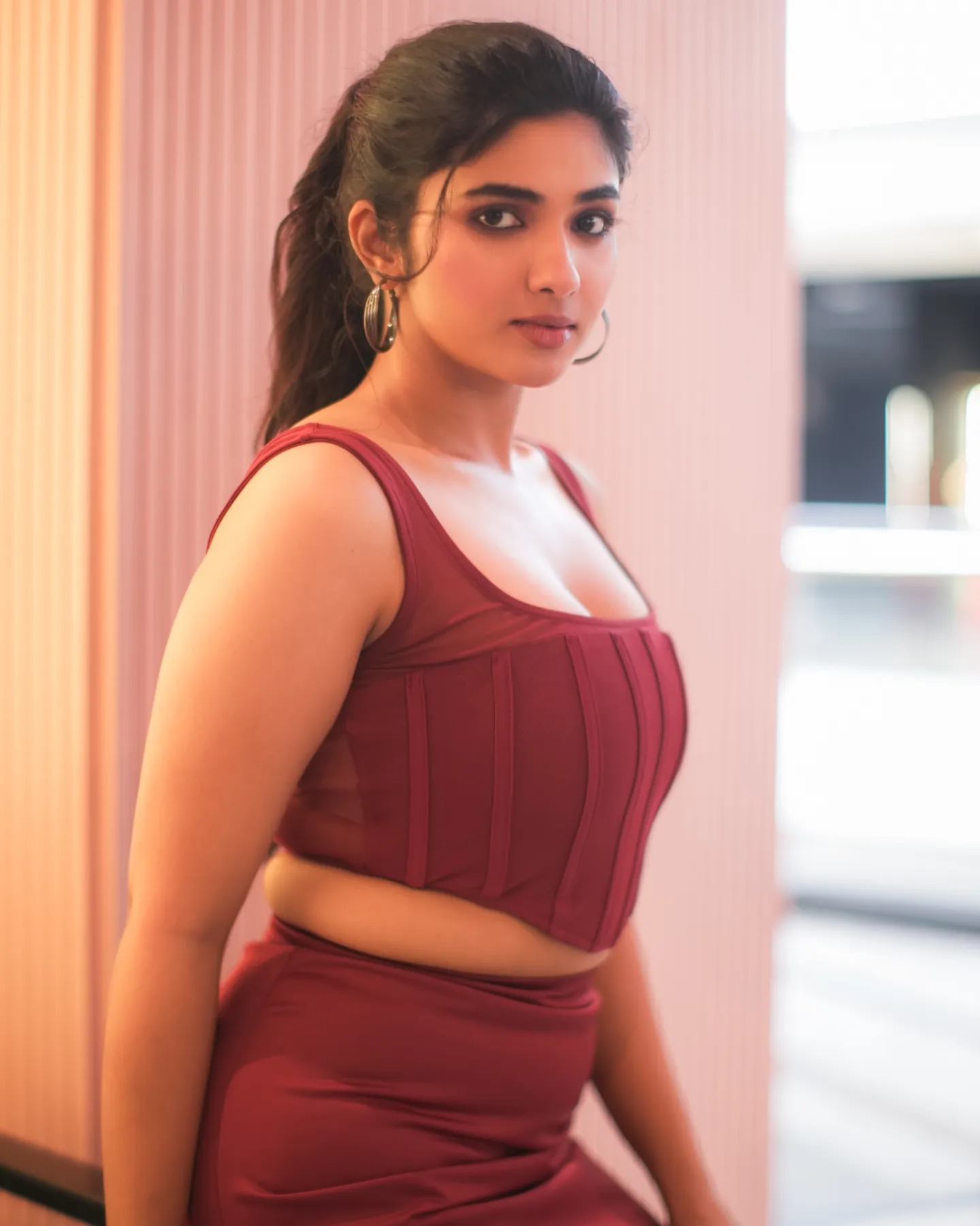 இது தான் கேசுவல் லுக்கா.. நடிகை பிரக்யாவின் லேட்டஸ்ட் கிளாமர் போட்டோஸ்! | Actress Pragya Nagra ...