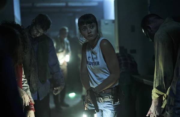 ஜாம்பிகளின் கோட்டைக்குள் திருட செல்லும் கும்பல்.. நொடிக்கு நொடி ...